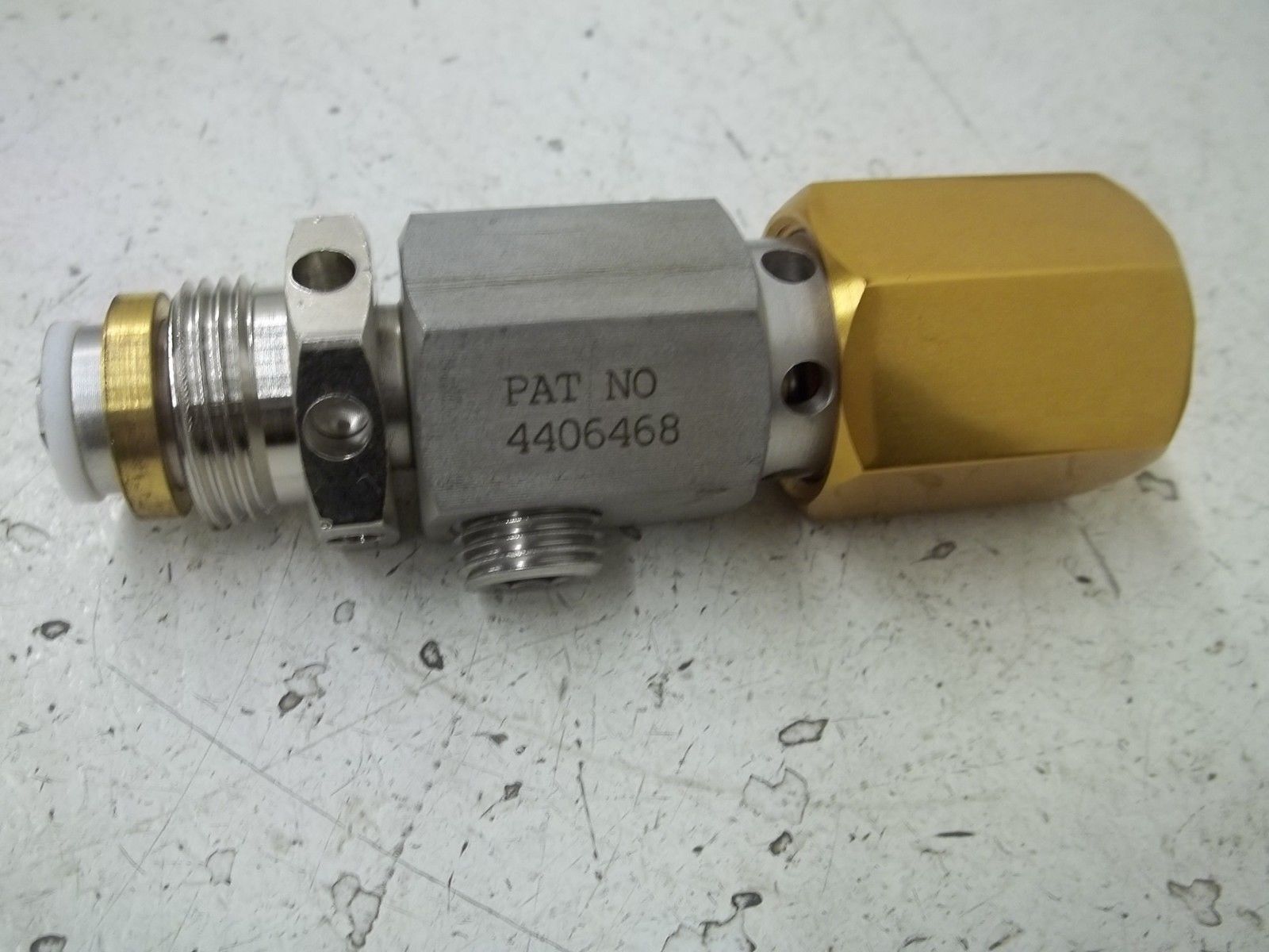 ITW CCV-403-SS COLOR CHANGE VALVE *ORIGINAL PACKAGE*