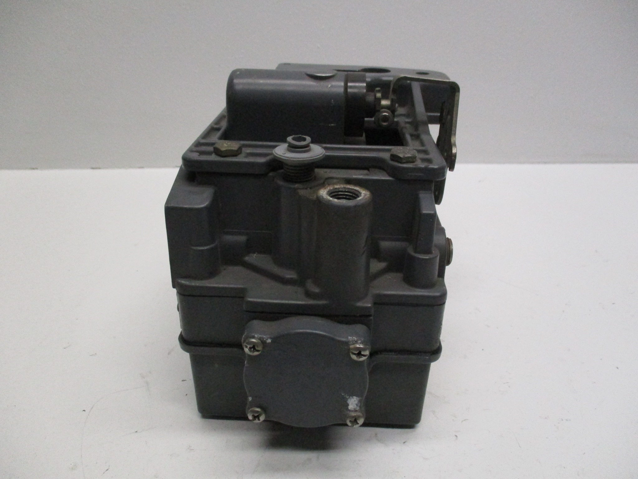 FISHER DVC5010 CONTROLLER POSITIONER * USED * – MRO Global Solutions