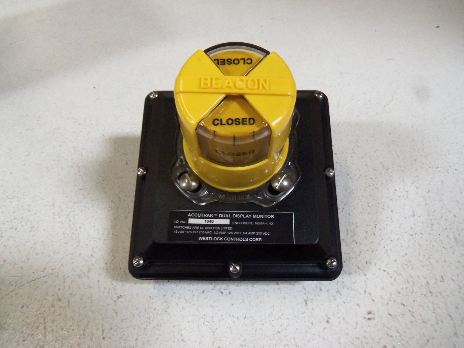 WESTLOCK ACCUTRAK 1040-BY-A10 DUAL DISPLAY MONITOR *NEW IN BOX*
