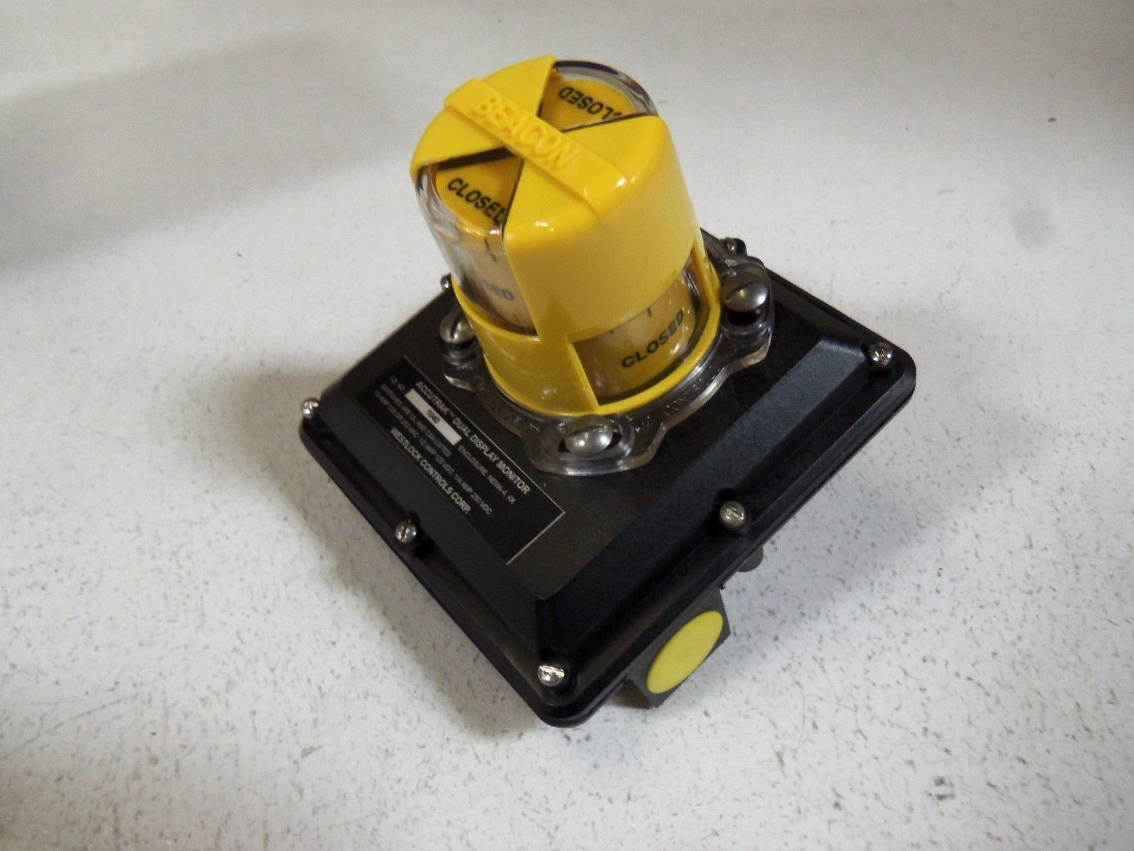 WESTLOCK ACCUTRAK 1040-BY-A10 DUAL DISPLAY MONITOR *NEW IN BOX*