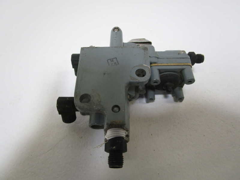 MOORE 74SN VALVE POSITIONER * USED